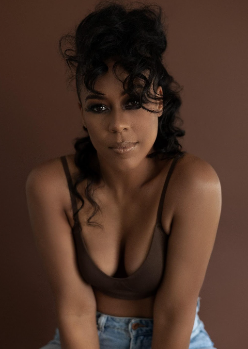 Single Focus: Pop singer Lisa Ramey rails against the disconnection we feel from technology on ...